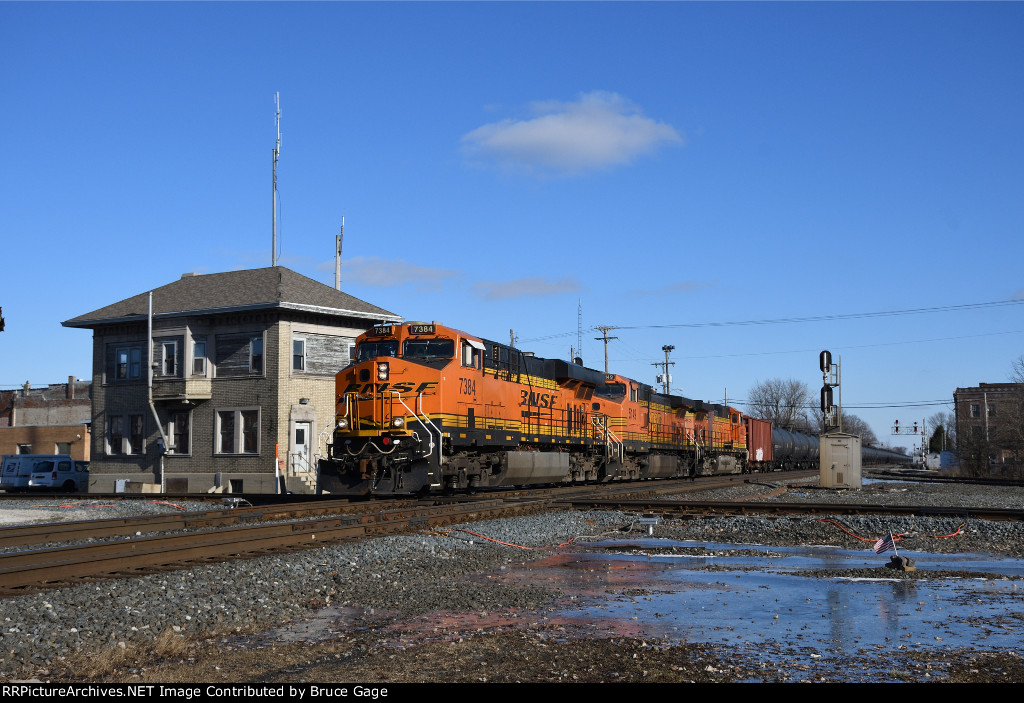 BNSF 7384